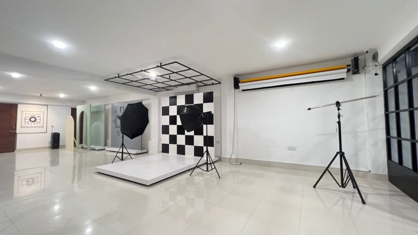 Fitting Frames - Best Studio on Rent for Shoot in Delhi NCR