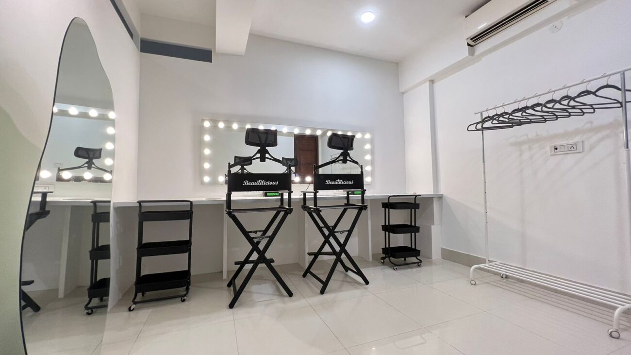 Fitting Frames - Best Studio on Rent for Shoot in Delhi NCR